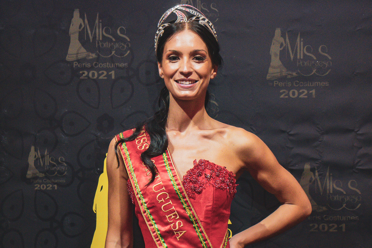 Noite histórica! Lidy Alves, da comunidade portuguesa em França, foi ...